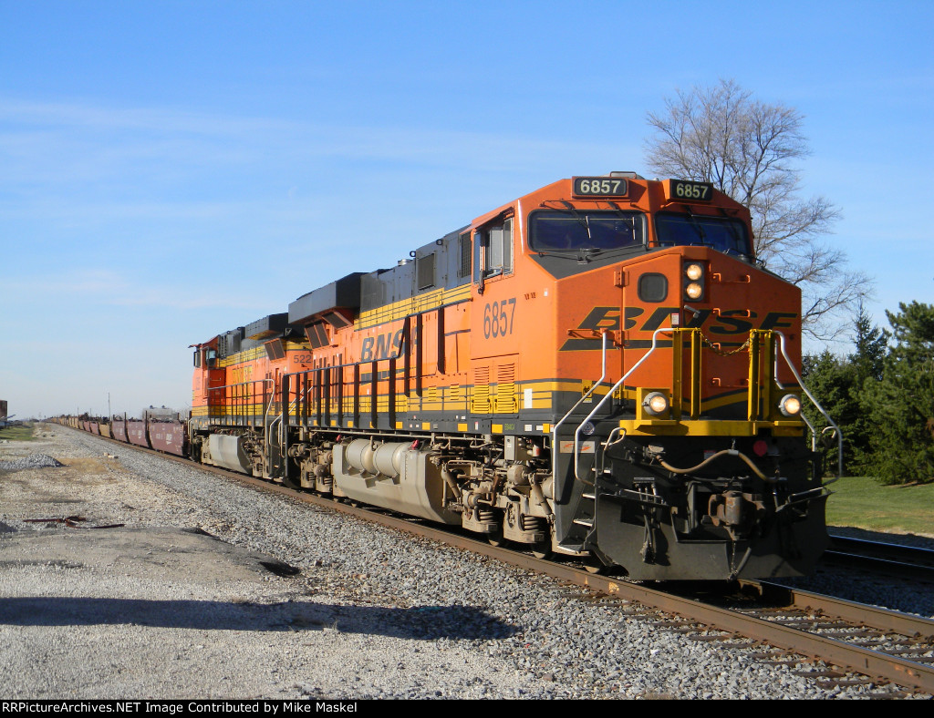 BNSF 6857